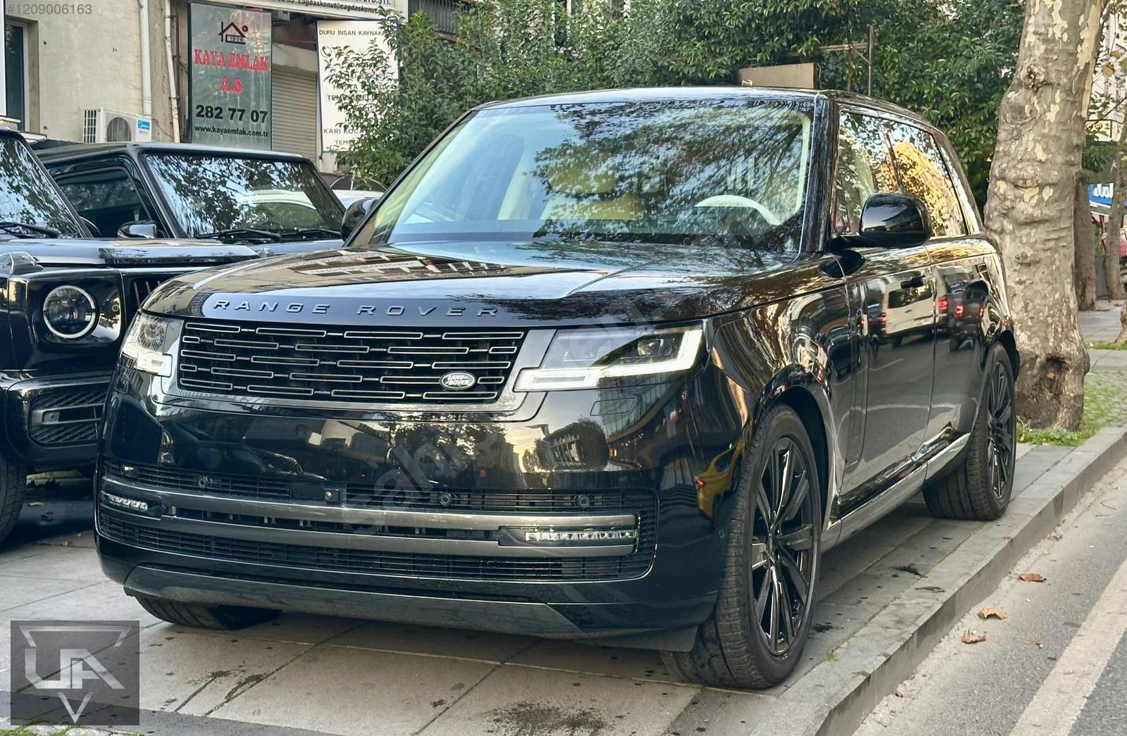 Land Rover / Range Rover / 4.4 V8 / UNIVERSAL AUTO - RANGE ROVER P530 ...