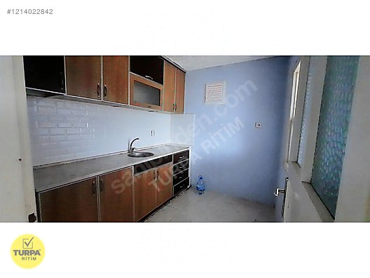 İzmir Bornova Çamdibi Refik Tulga Caddesinde Satılık 2+1 Daire ...