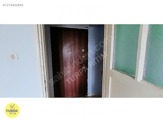 İzmir Bornova Çamdibi Refik Tulga Caddesinde Satılık 2+1 Daire ...