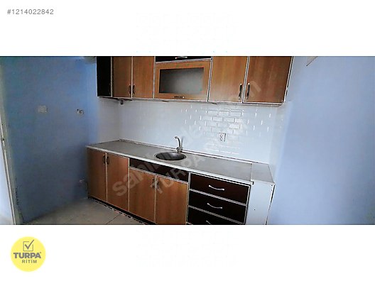 İzmir Bornova Çamdibi Refik Tulga Caddesinde Satılık 2+1 Daire ...