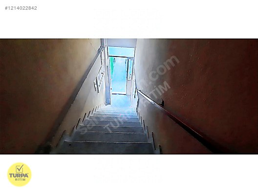 İzmir Bornova Çamdibi Refik Tulga Caddesinde Satılık 2+1 Daire ...