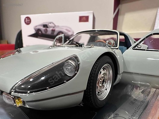 CMC Diecast Model 1:18 Porsche Araba - 1300050267