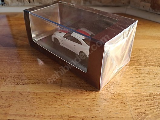 Motorhelix Diecast Model 1:64 Nissan Araba - 1319058903