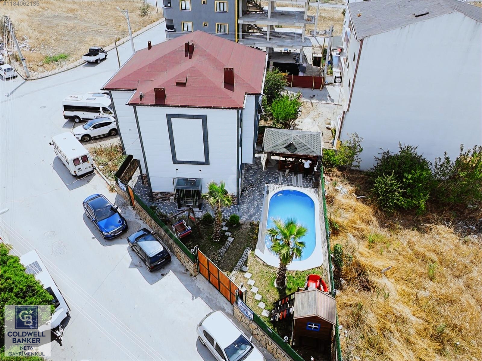 Ç.OVA AKSE MAH. MUTLUKENTE KOMŞU HAVUZLU MÜSTAKİL VİLLA TİPİ EV ...