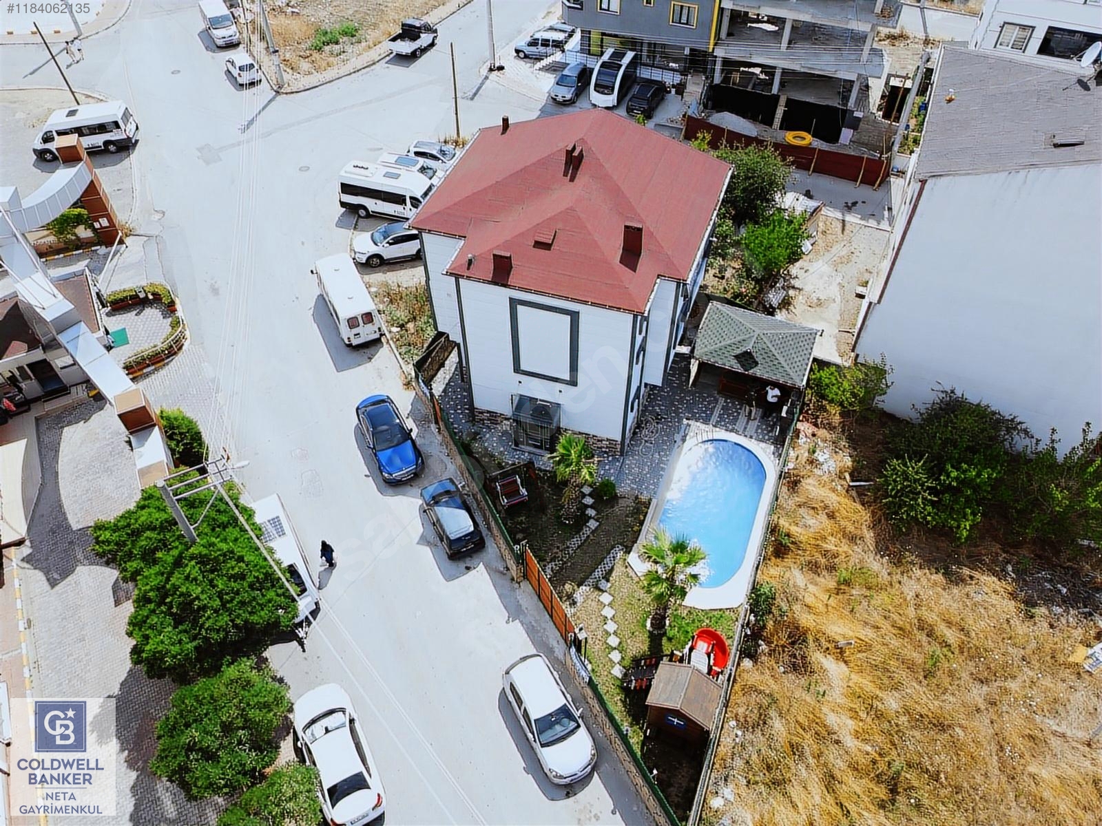 Ç.OVA AKSE MAH. MUTLUKENTE KOMŞU HAVUZLU MÜSTAKİL VİLLA TİPİ EV ...