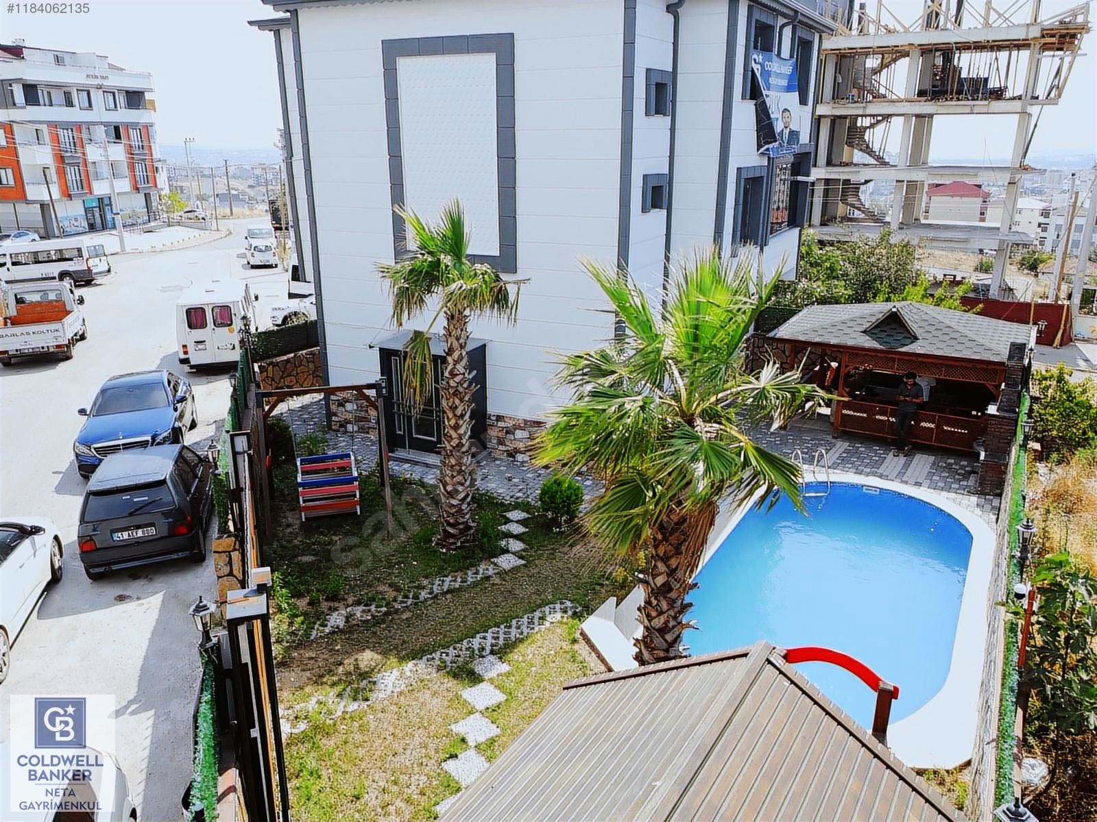 Ç.OVA AKSE MAH. MUTLUKENTE KOMŞU HAVUZLU MÜSTAKİL VİLLA TİPİ EV ...