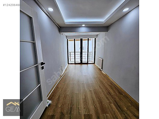 KADIKÖY MODA SAHİL BANDINA YAKIN TAMAMEN YENİLENMİŞ 2+1 BALKONLU ...