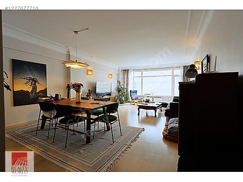 Realty World Moda Ofisinden Dr.Esat Işık Caddesinde Arakat 3+1 ...