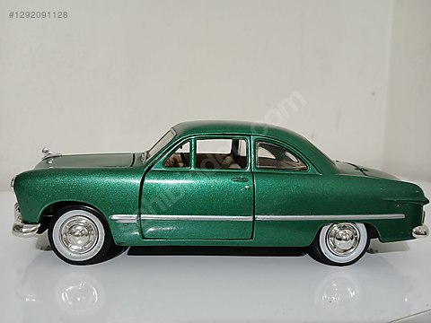 Motorama Diecast Model 1:24 Ford Araba - 1292091128