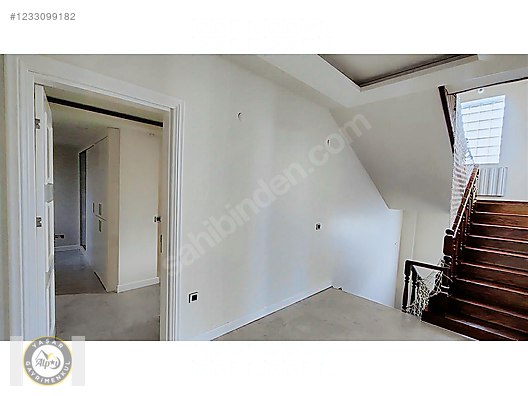 ÇAY BAĞLARI'NDA SİTE İÇERİSİNDE 3 KATLI SATILIK GESLİ VİLLA ...