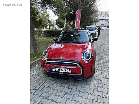 Mini / Cooper / 1.5 / Signature / bayandan sıfır ayarında düşük km li ...