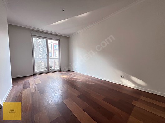 Laika' dan Florya Merkezde Çift Girişli Boş 340 m² 4+2 Dubleks ...