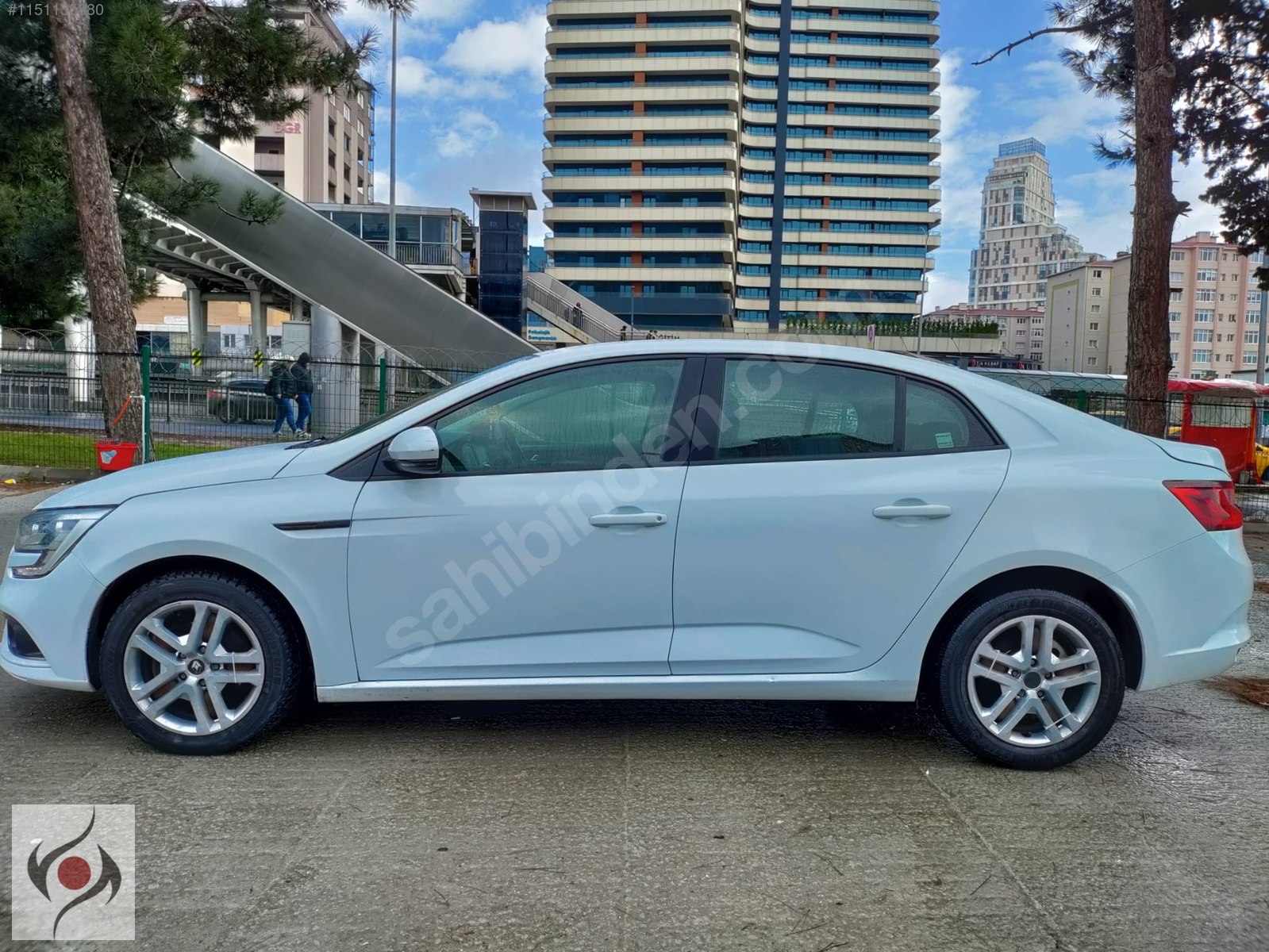 Renault / Megane / 1.3 TCe / Joy / 2020 MODEL MEGANE 1.3 TCE ( 20.01. ...