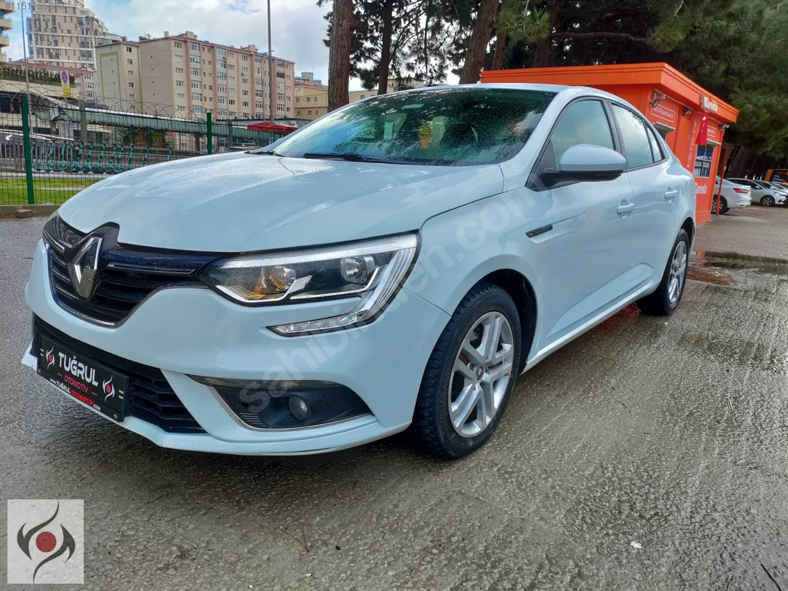 Renault / Megane / 1.3 TCe / Joy / 2020 MODEL MEGANE 1.3 TCE ( 20.01. ...