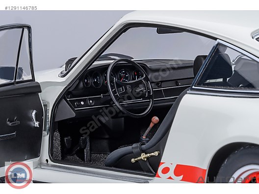 Autoart Diecast Model 1:18 Porsche Araba - 1291146785