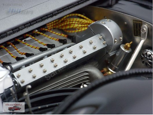 CMC Diecast Model 1:18 Bugatti Araba - 1294153102