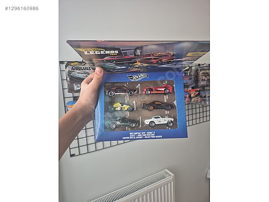 Hot Wheels Diecast Model 1:64 Ford Araba - 1296160986