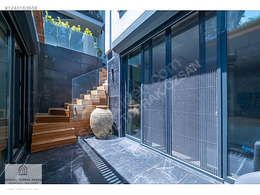 Naile Sultan Sitesi Harika Boğaz Manzaralı Satılık Bahçe Dublexi ...