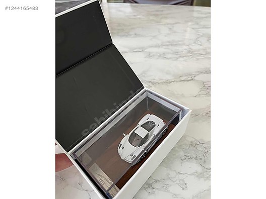 Finclassically Diecast Model 1:64 Ferrari Araba - 1244165483