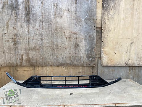 Volvo S60 ön tampon alt ızgarası 31655080 orijinal - İlan ve ...