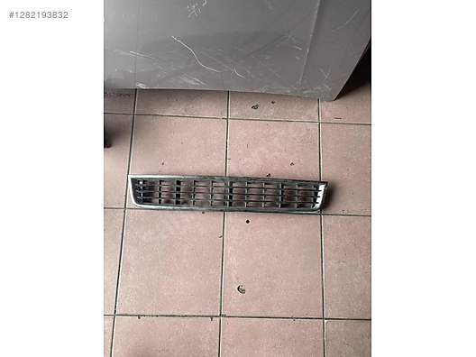 Audi A4 ön tampon orta ızgara 2000.2004 arası. 8E0807647 - İlan ve ...