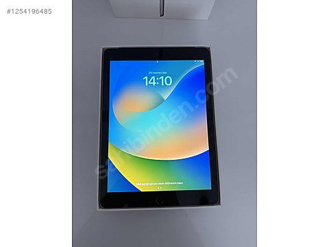 Apple iPad 2 32 GB Tablet - 1254196485