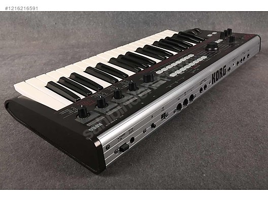 TAKASLI Korg R3 37 Tuş Analog Synthesizer Vocoder - Synthesizer ve ...