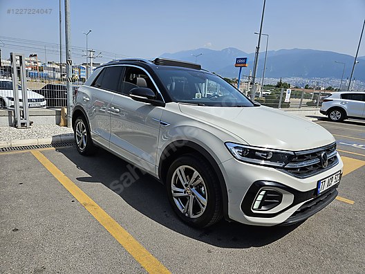 Volkswagen / T-Roc / 1.5 TSI / R Line / 2023 kaçırılmayacak 11,800 km ...