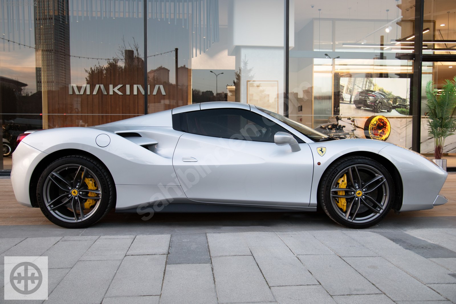 Ferrari / 488 / Spider / -MAKINA VADI-2018 FERRARİ 488 SPİDER-KARBON ...