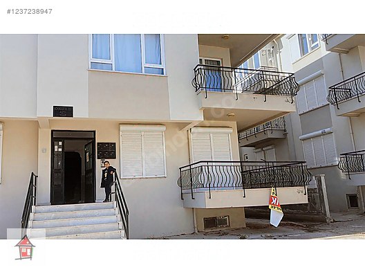 SATILIK ĶORKUTELİ KİREMİTLİ,MERKEZDE 6 YILLIK 2+1 DAİRE - Satılık Daire ...