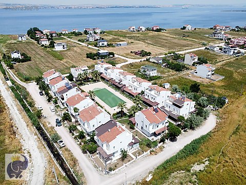 LAPSEKİ ÇARDAK DENİZCİLER SİTESİ 4+1 SİTE İÇERİSİNDE VİLLA - Satılık ...