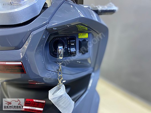 Arora Beatrix 2023 Model Scooter / Maxi Scooter Motor Motosiklet ...