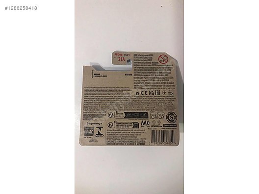 Hot Wheels Diecast Model 1:18 Aston Martin Araba - 1286258418