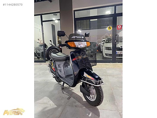 Honda Kinetic DX 1995 Model Scooter / Maxi Scooter Motor Motosiklet ...