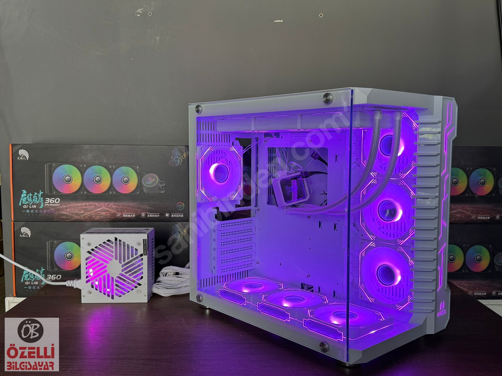 ÖZELLİ BİLGİSAYAR'DAN BEYAZ AKVARYUM KASA..!!! - Kasa ve Tüm Masaüstü ...