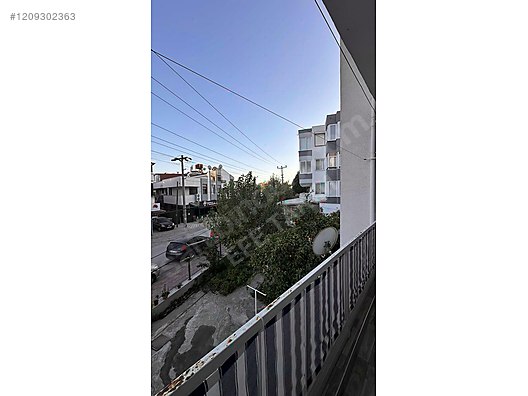 Akçay Merkez'de Full tadilatlı Denize 100 metre Daire - Satılık Daire ...