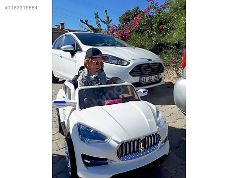 12 volt akülü araba kumandalı masarati jeep modeli at sahibinden.com ...