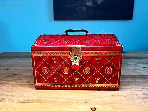 Vintage, Elizabeth Bas markasına ait puro kutusu sahibinden.comda ...