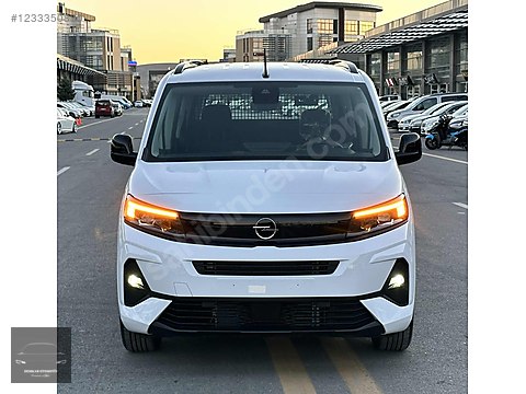 Opel / Combo Life / 1.5 D / Essential / DEMKAR 2025 YENİ COMBO LİFE 130 BG 6 İLERİ %20 FT ...