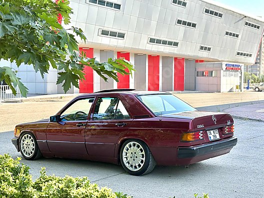 Mercedes-Benz / 190 / 190 E / 2.0 / W201 190E SUNROOF 2.0 BORDO ...