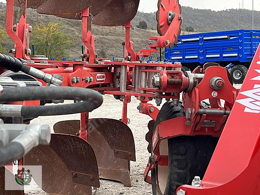 Maschıo Gaspardo 4+1 Soklu 16' İnç Dönerli Pulluk - Türkiye'nin ilan ...