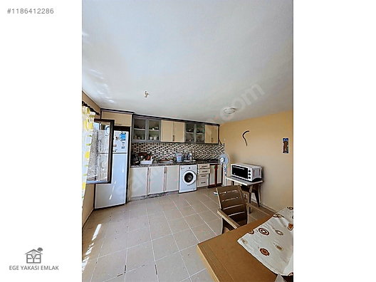 BAHÇEDERE BOZTEPE DE DENİZ MANZARALI BAHÇELİ TAŞ EV - Satılık Müstakil ...
