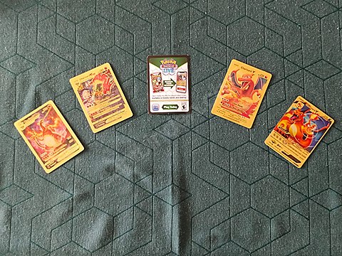 Gold Charizard Card Pack (4'lü set) sahibinden.comda - 1214442785