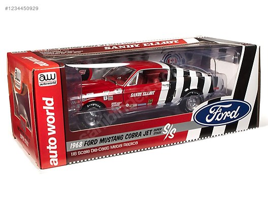 Auto World Diecast Model 1:18 Ford Araba - 1234450929
