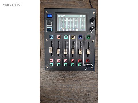 BOSS GCS-5 Gigcaster 5 Podcast Gaming Canlı Yayın Ses Mikseri ...