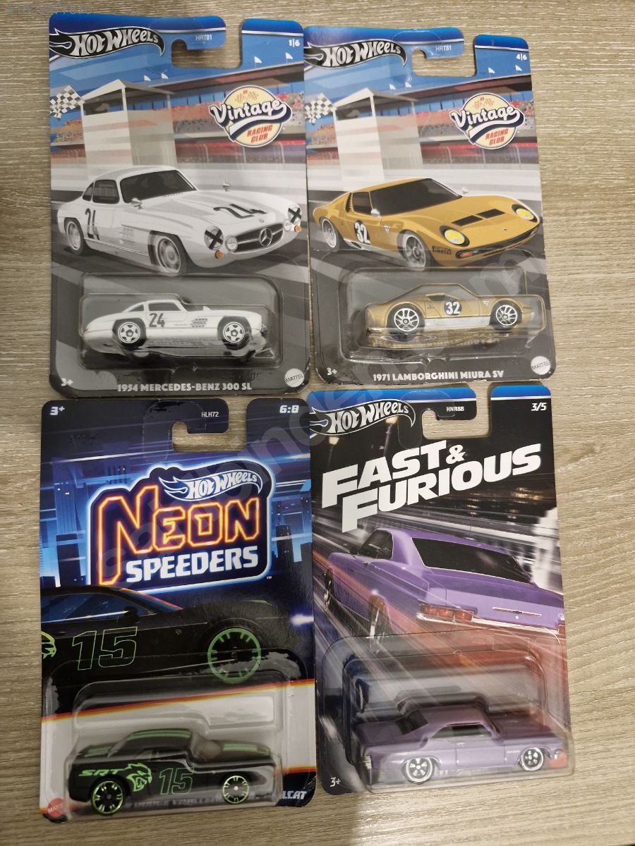Hot Wheels Diecast Model 1:64 Lamborghini Araba - 1323477870