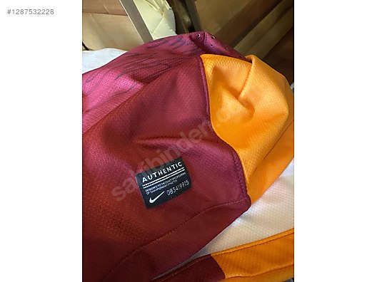 Galatasaray Selçuk İnan ve Burak Yılmaz imzalı forma on sahibinden.com ...