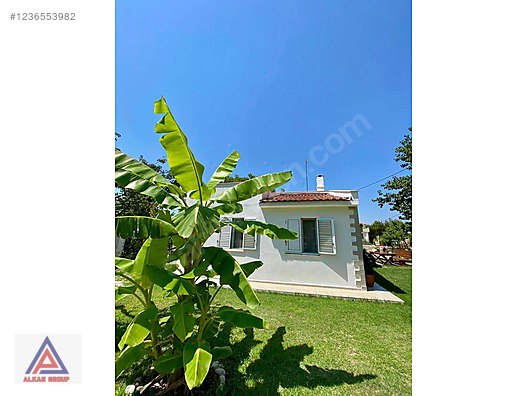 DOĞAYLA İÇ İÇE 500 M2 ARSA PAYINA SAHİP HAVUZLU VİLLA - Satılık Villa ...