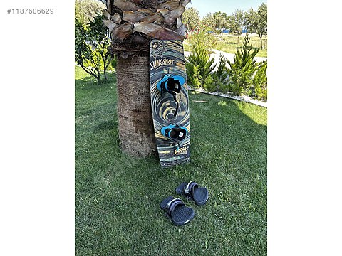 Slingshot Darko 138×42.4cm + RAD Boots & Bindings - 1187606629