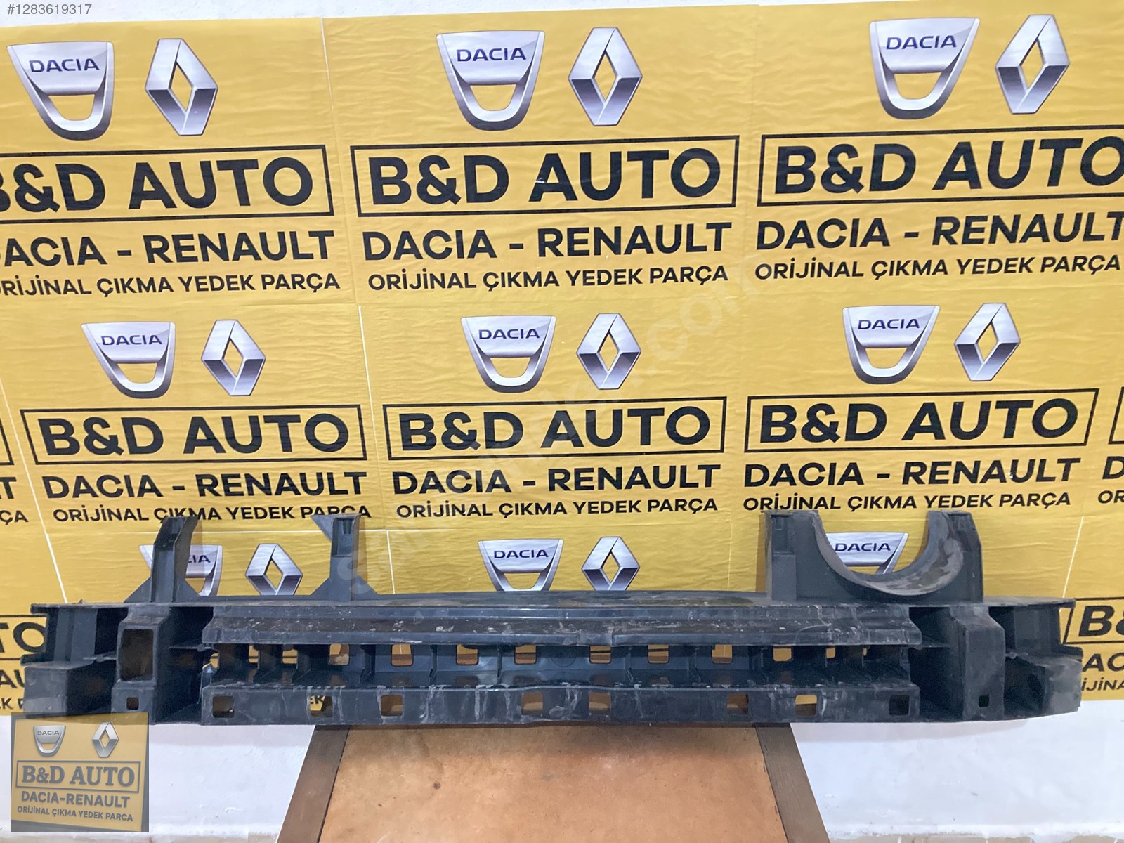 RENAULT CLİO 5 ARKA TAMPON DARBE EMİCİ ÇIKMA ORJ 850906063R - İlan ve ...